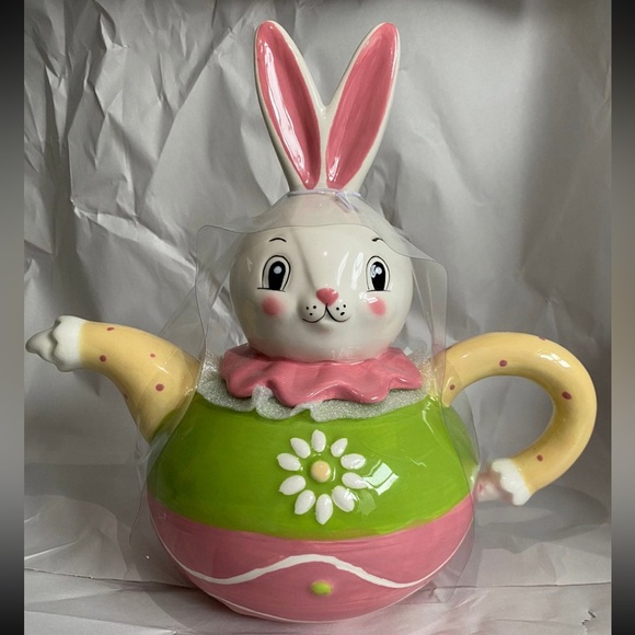 Parker | Other | New Johanna Parker Super Adorable Easter Bunny Teapot ...